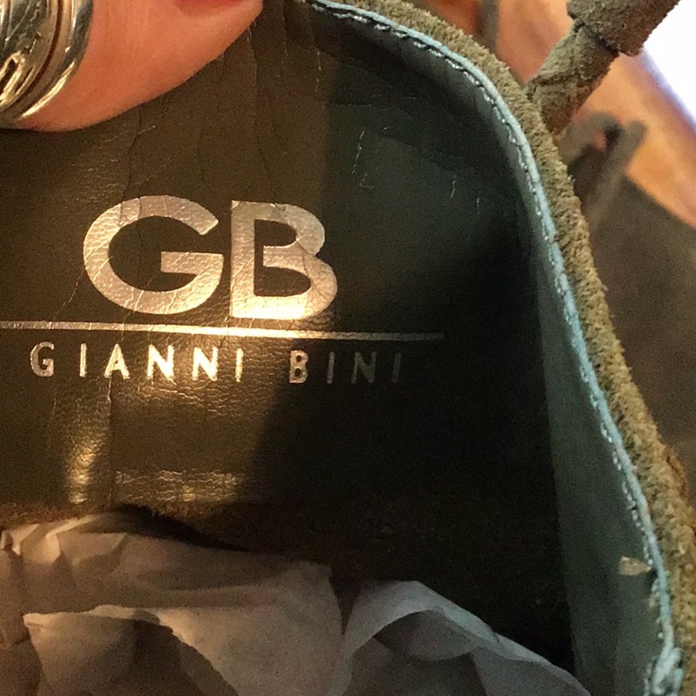 Beautiful Gianni Bini Suede Leather Boots - Gem